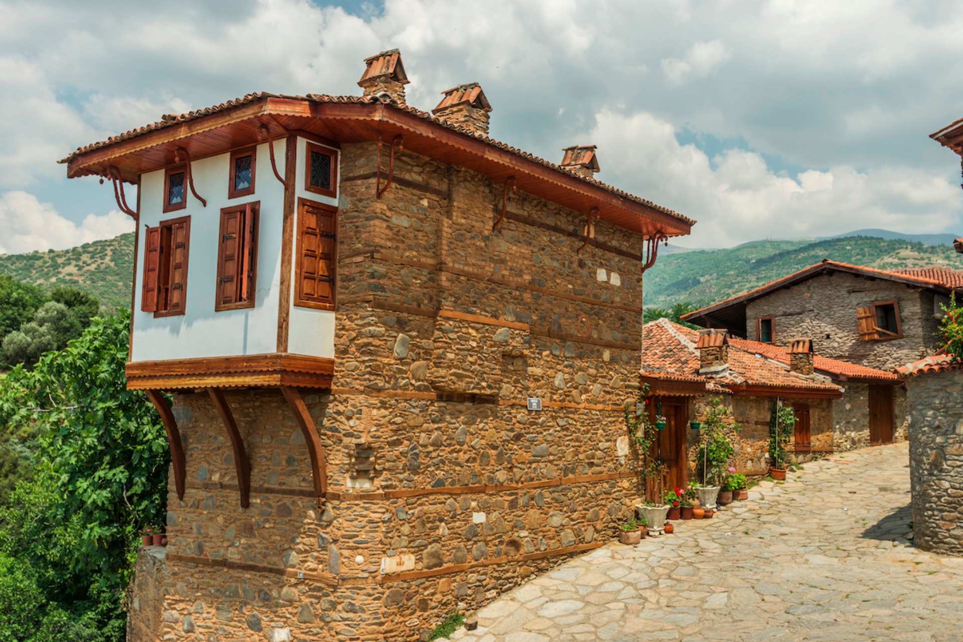 Birgi Gezilecek Yerler, Birgi Gezi Rehberi, Ne Yenir Ne İçilir